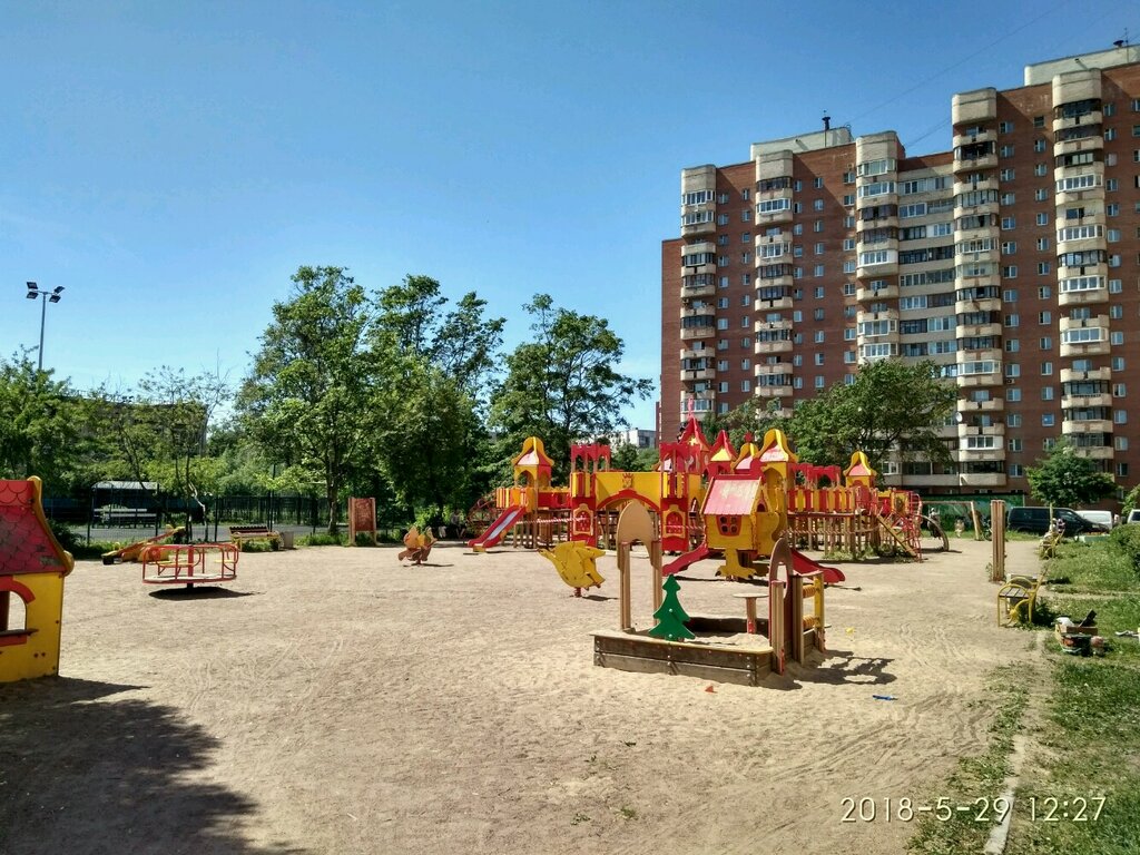 Oyun alanı Playground, Saint‑Petersburg, foto