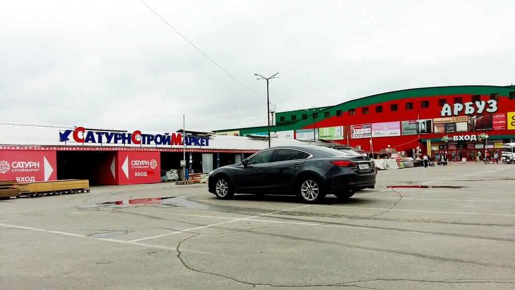 Yapı hipermarketi SaturnStroyMarket, Tolyatti (Togliatti), foto