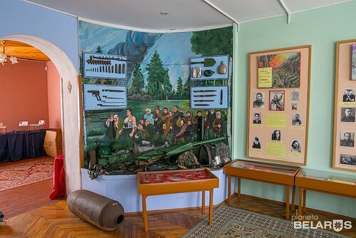 Müzeler ve sanat galerileri Krayevedchesky Muzey Lelchitsky Rayonny Uchrezhdeniye, Gomelskaya oblastı, foto