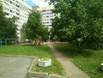 Playground (Saint Petersburg, Frunzenskiy District, munitsipalny okrug № 72), oyun alanı  Saint‑Petersburg'dan