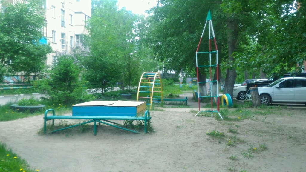 Oyun alanı Playground, Omsk, foto