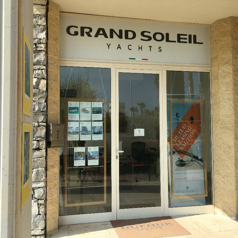 Tekne, kayık, yat Ventura Yachts, Ligurya, foto