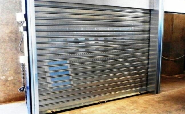 Kapılar Officina Metalmeccanica Sciacovelli Nicola, Bari, foto