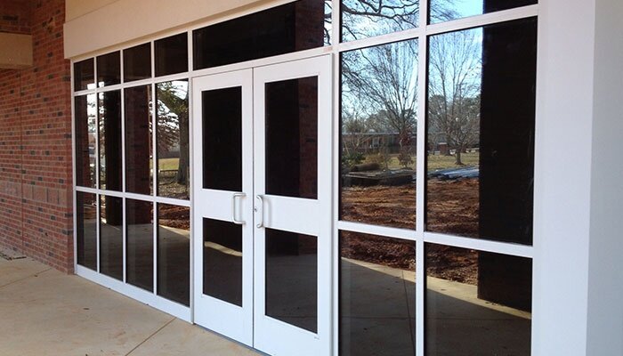 Otomobil camları The Glass Company Inc, Laurel, foto