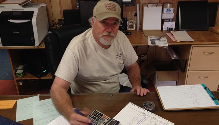 Otomobil camları The Glass Company Inc, Laurel, foto