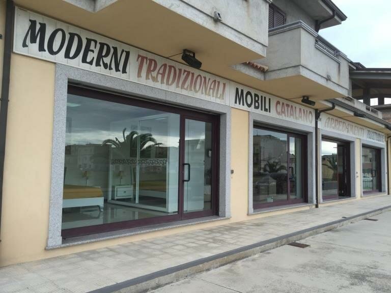 Mobilya mağazaları Mobili Catalano, Calabria, foto