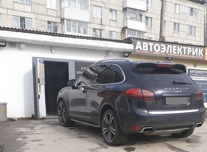 Oto lastik tamiri Khoroshy shinomontazh, Verhniaya Pyşma, foto