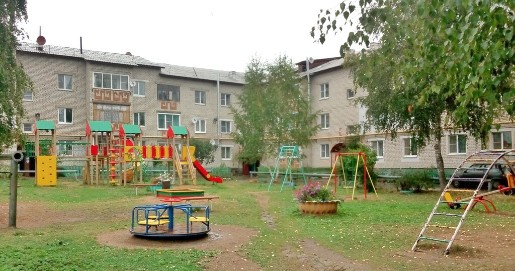 Oyun alanı Playground, Yaroslavskaya oblastı, foto