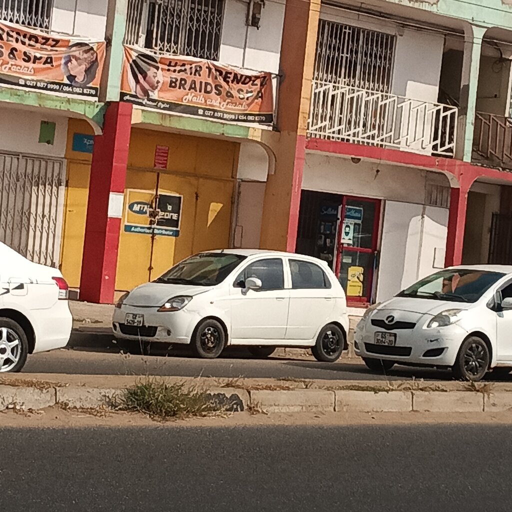 Telekomünikasyon firmaları I-Zone Ltd Mtn, Akra, foto