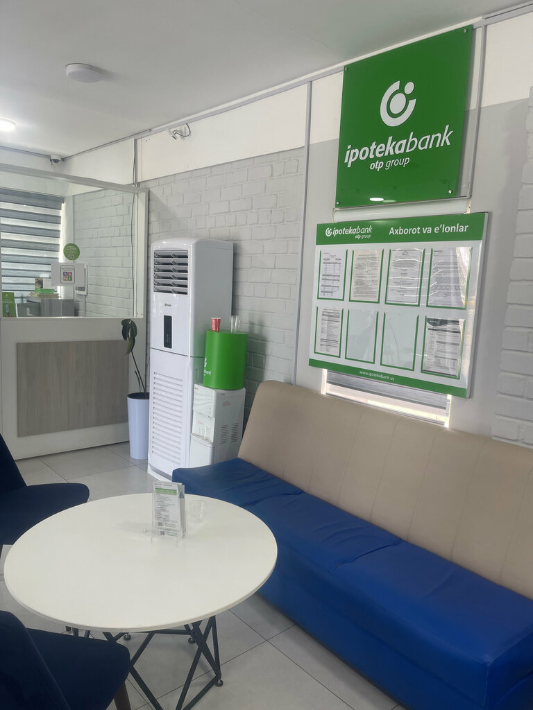 Banka Ipoteka bank, Cizzak, foto