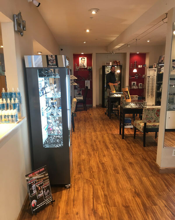 Optik Laguna Eyes Optometry, Laguna Beach, foto
