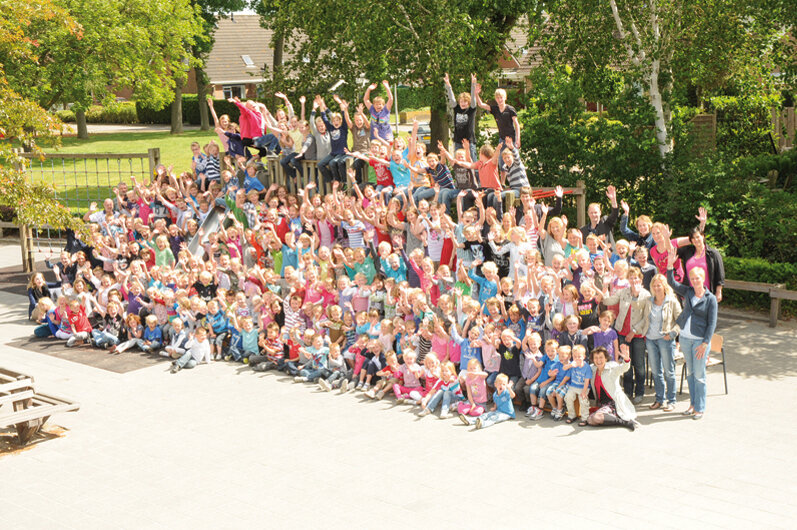 i̇lkokul Basisschool IT Klimmerblêd Rk, Friesland, foto