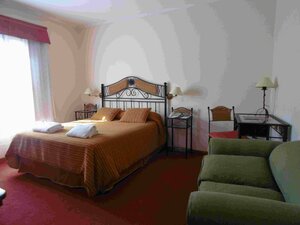 Hosteria Cumbres Blancas (Chubut, Esquel), otel  Esquel'den