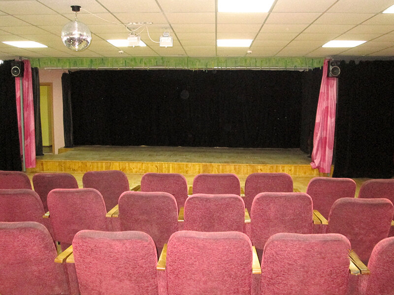 Tiyatrolar Slantsevsky Puppet Theater, Slantsy, foto