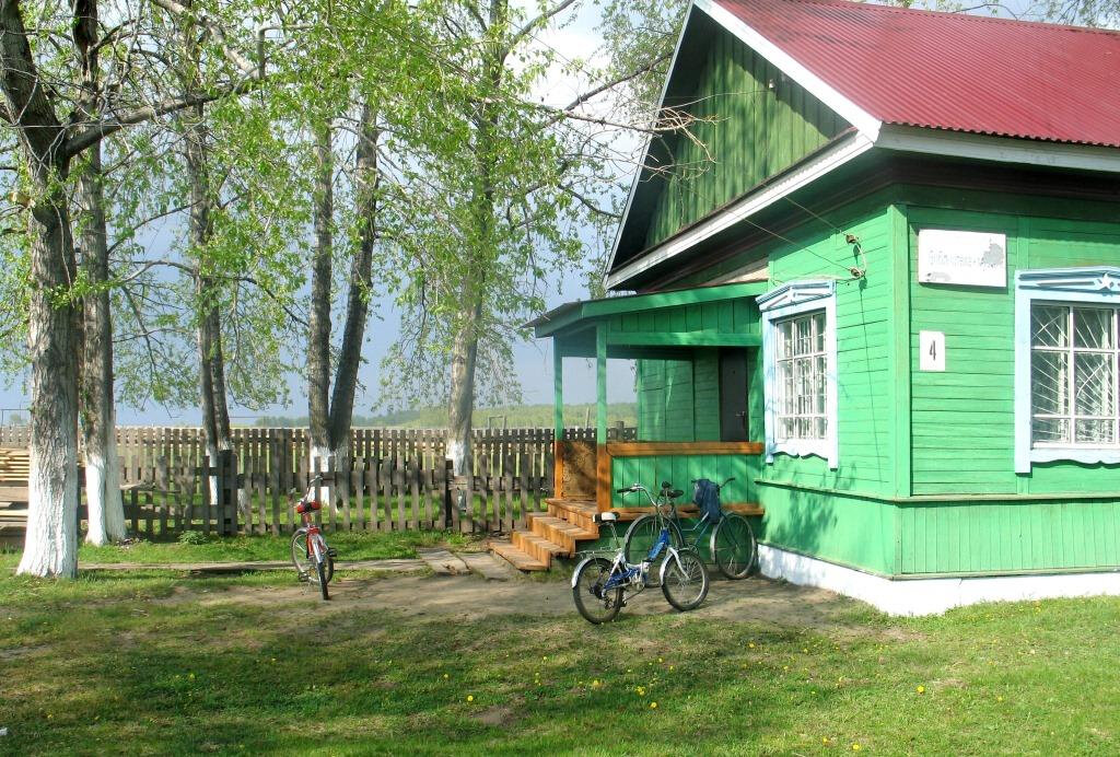 Kütüphaneler Библиотека-музей Омулевый Байкал, Buriatya, foto