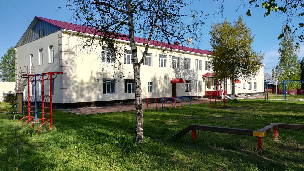 Çocuk ve gençlik merkezleri Aist tsentr Detskogo Yunosheskogo Tvorchestva, Krasnoyarski krayı, foto