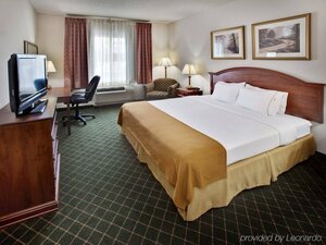 Holiday Inn Express & Suites Bellevue (Kansas, Pottawatomie County, Belvue), otel  Nebraska Eyaleti'nden
