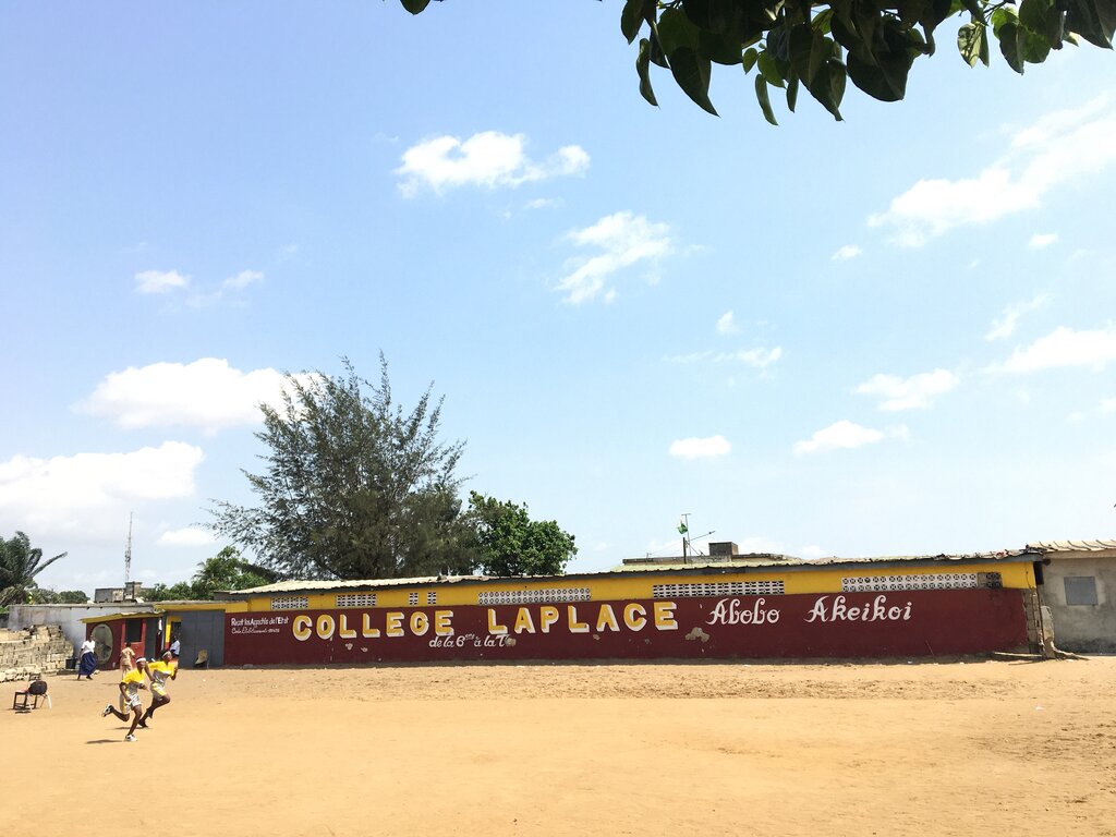 Ortaokul Laplace College of Abobo Akedikoi, Abican, foto