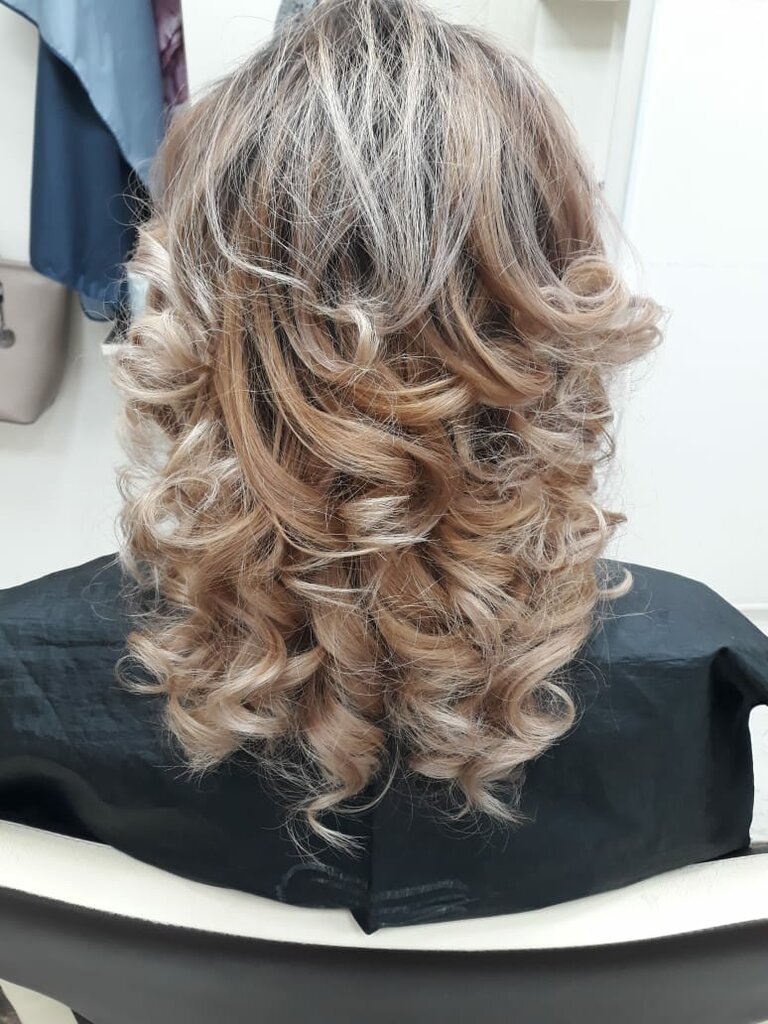 Kuaförler Parikmaherskaya Kreativ, Lobnia, foto