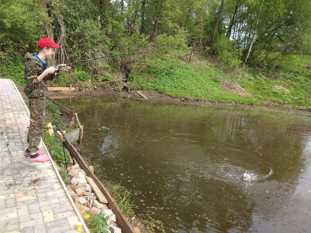 Avcılar ve balıkçılar Кузьмищевский карп, Kalujskaya oblastı, foto