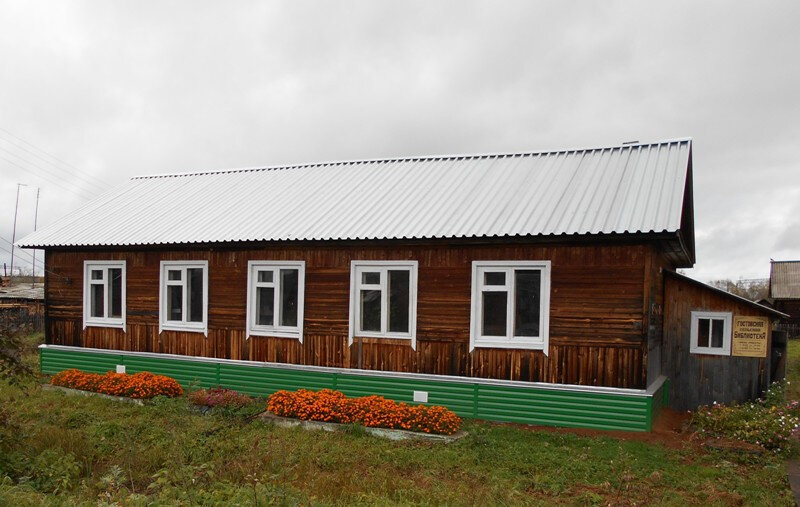 Kütüphaneler Shmku Mezhposelencheskaya tsentralizovannaya bibliotechnaya sistema Gostovskaya selskaya biblioteka, Kirovskaya oblastı, foto