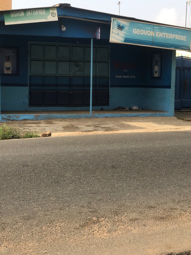 Su satışı Geovon Enterprise, Akra, foto