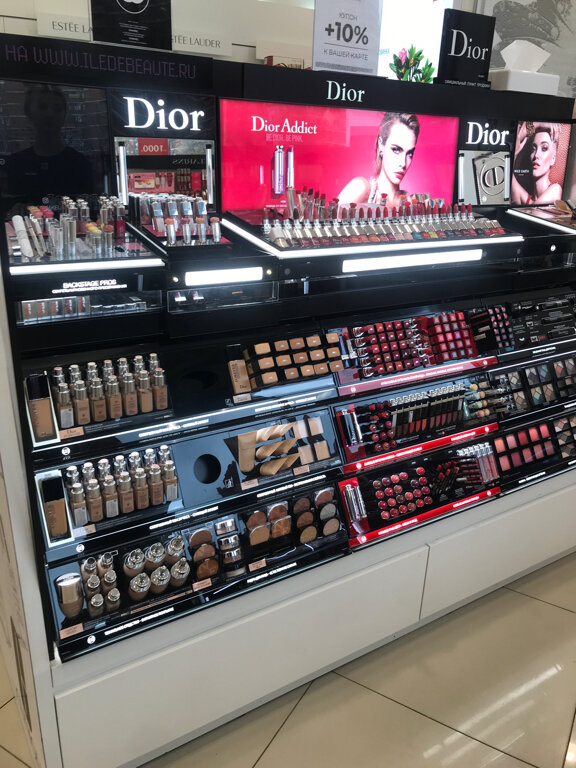 Kozmetik ve parfümeri mağazaları Sephora, Moskova, foto