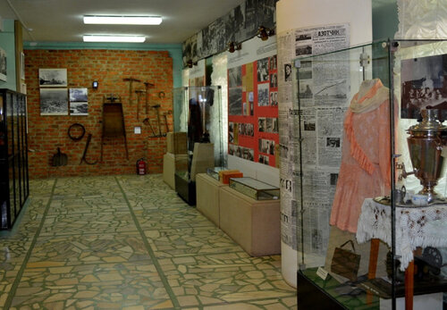 Müzeler ve sanat galerileri Novomoskovskiy Museum, Novomoskovsk, foto