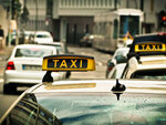 Taxi- u. Mietwagenunternehmen Sonja Neumayr (Hubertusstraße No:45, Rosenheim), karavan  Rosenheim'dan