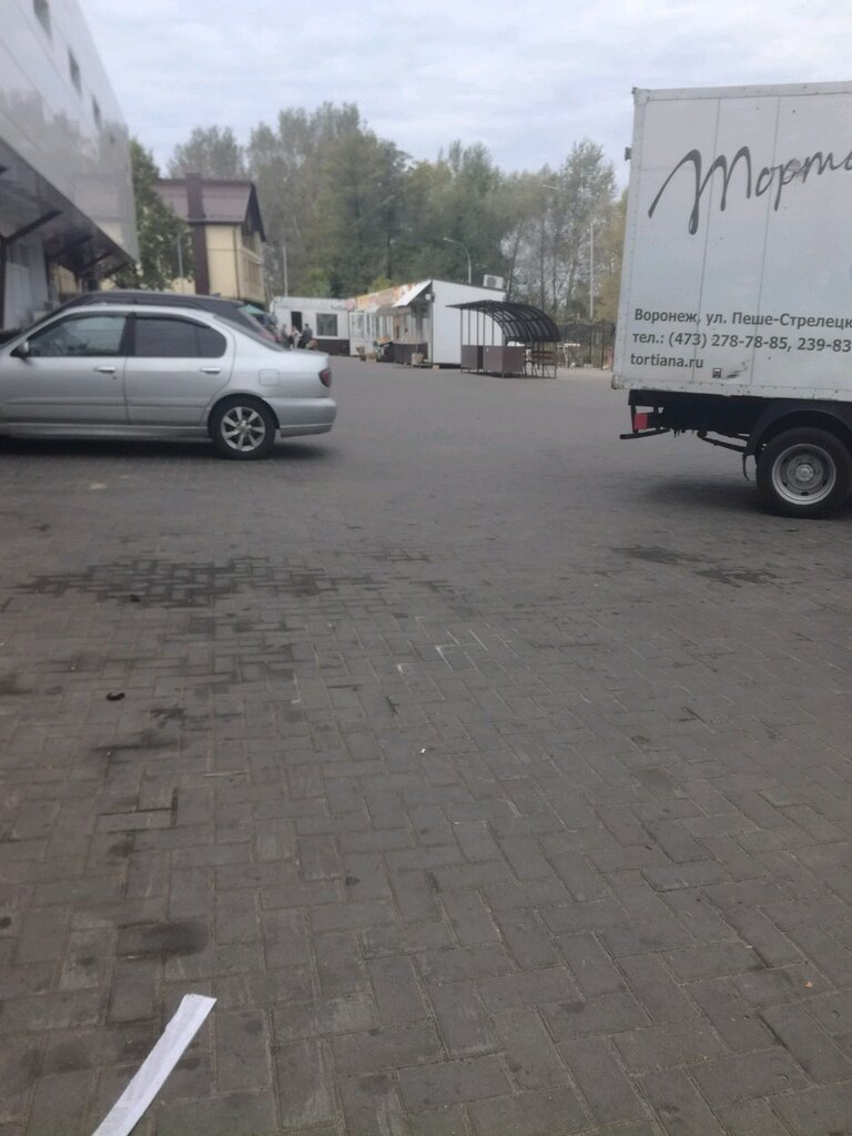 Otoparklar Parking lot, Voronej, foto