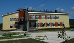 Основная общеобразовательная школа (Shkolnaya ulitsa No:8Б, selo Pionery), ortaokul  Sahalin Bölgesi'nden