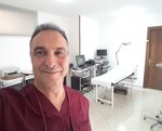 Dermatologo Dr. Hadji Hossein M. (Via Plava No:58, Eboli, Battipaglia), plastik cerrahi klinikleri  Campania'dan