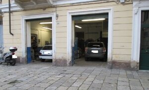 Autocarrozzeria Funivia (Liguria, Imperia, Via Sanremo), otomobil servisi  San Remo'dan