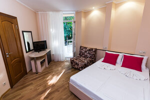 Yug-Aliance (Krasnodar Territory, Tuapsinskiy District, A-147, 16-y kilometr), otel  Krasnodarski krayından