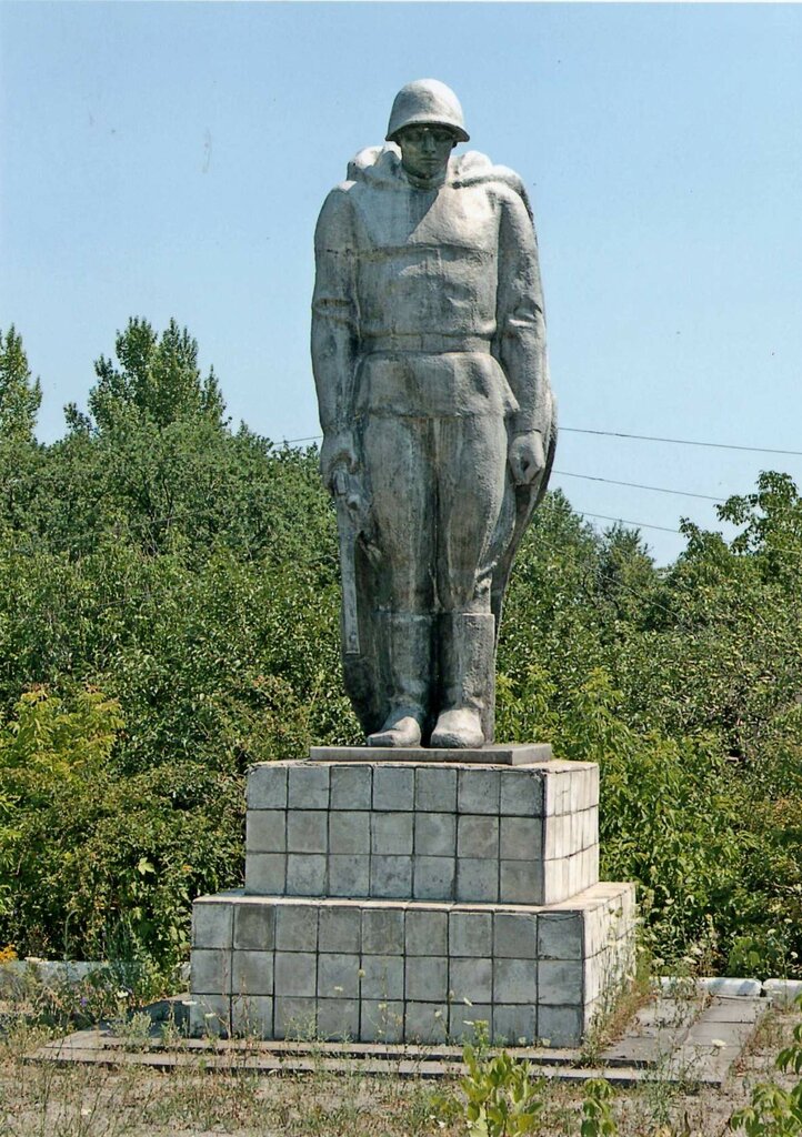 Anıt, heykel Братская могила, Vakhrusheve, foto