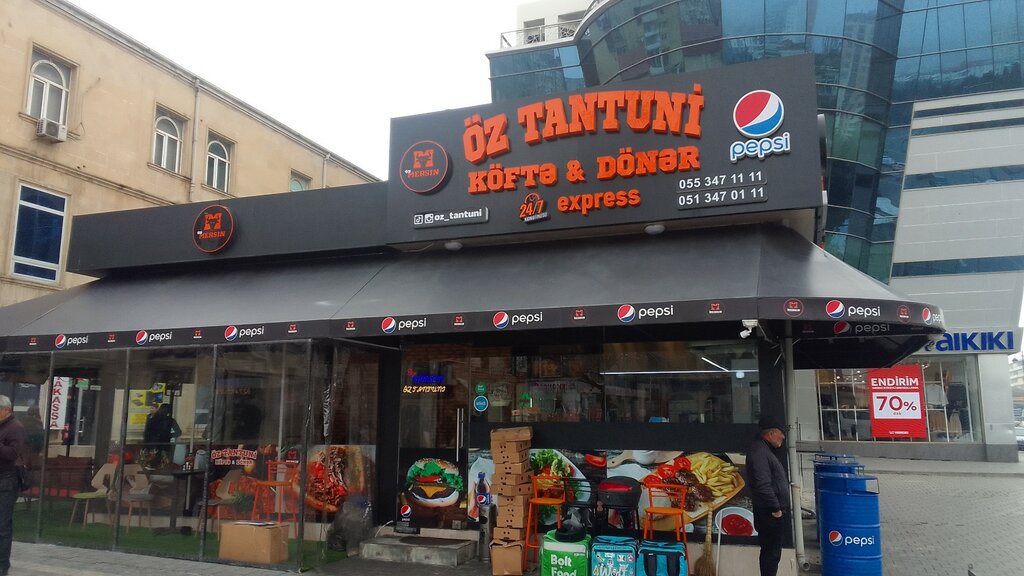 Fast food Oz tantuni kofte ve doner, Bakü, foto