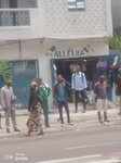 Alleua Boutique (Boulevard Denis Sassou Nguesso No:213), giyim mağazası  Brazzaville'den