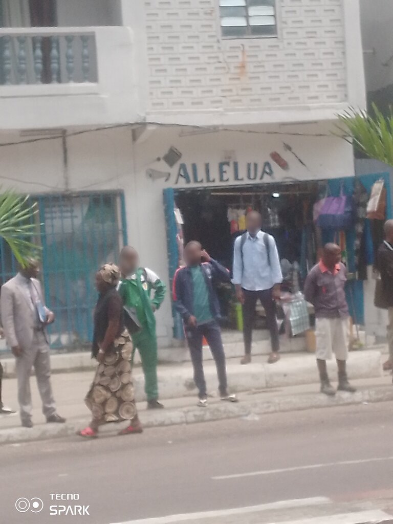 Giyim mağazası Alleua Boutique, Brazzaville, foto