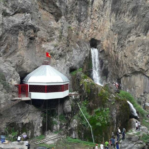 Trafik müdürlükleri ГУ Унаа Ноокен РЭО ГАИ, Celal‑Abad İli, foto