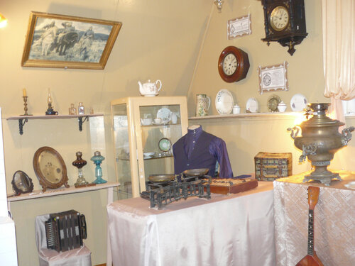 Müzeler ve sanat galerileri Manturovsky krayevedchesky muzey, Manturovo, foto