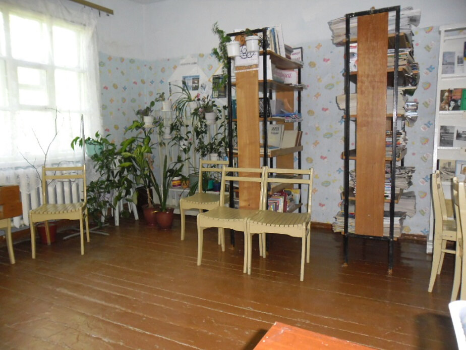 Kütüphaneler Olkhovskaya Village Library-club, Sverdlovskaya oblastı, foto