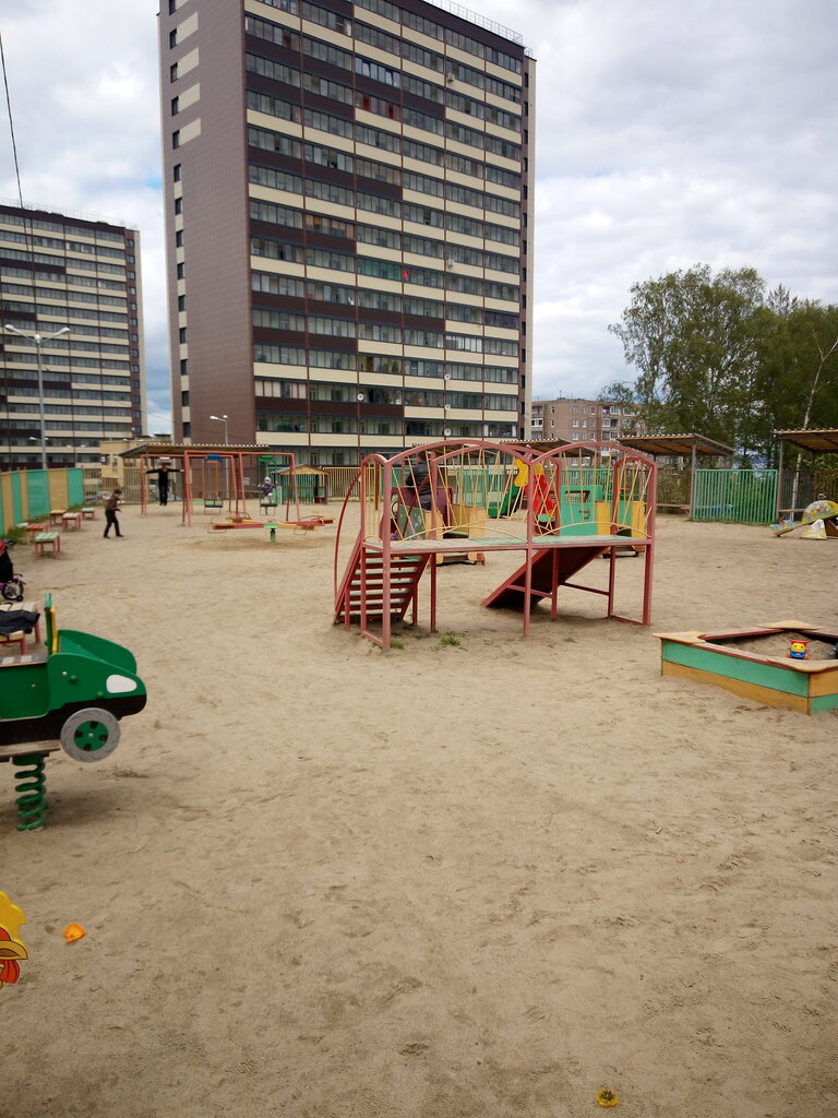 Oyun alanı Playground, Petrozavodsk, foto