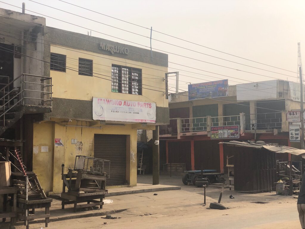 Otomobil yedek parçaları Mawuko Auto Parts, Akra, foto