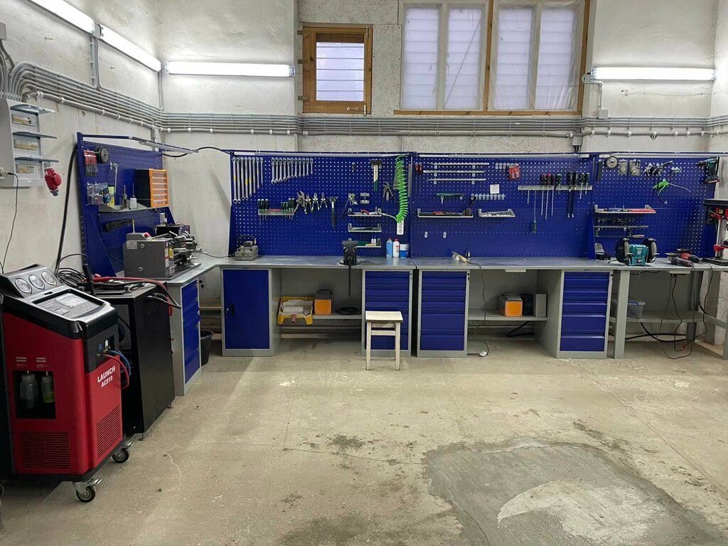 Otomobil servisi Дк-сервис, Logoysk, foto