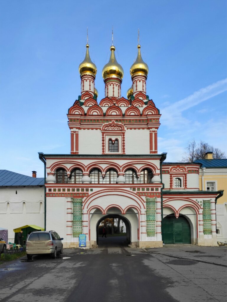 Ortodoks kiliseleri Tserkov Petra i Pavla V Iosifo-Volotskom monastyre, Moskova ve Moskovskaya oblastı, foto