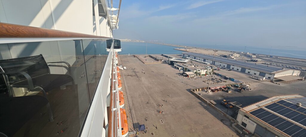 Deniz ve nehir iskeleleri Khalifa Bin Salman Port, Dünya, foto