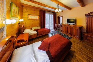 Koruna (No:660, urochyshche Pyhy), otel  Yaremcha'dan