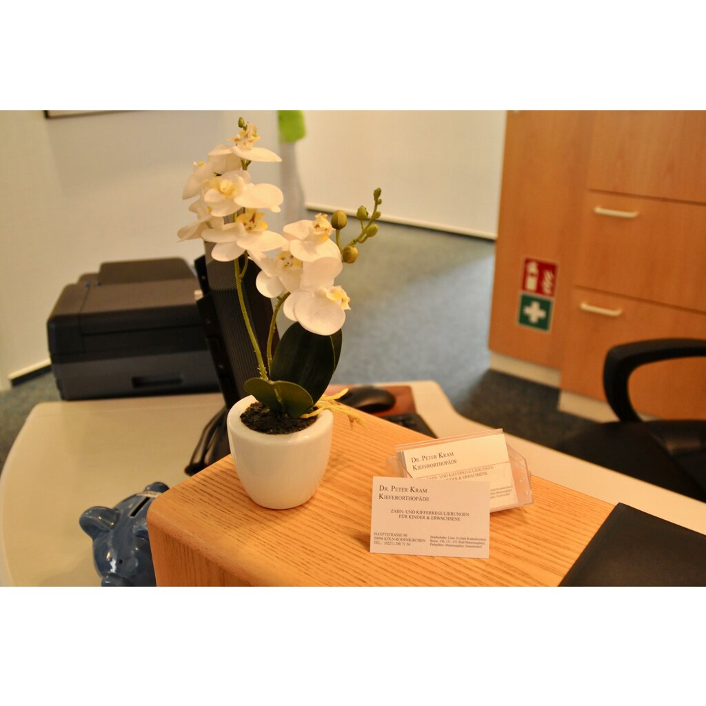 Özel ağız ve diş sağlığı klinikleri ve muayenehaneleri Kieferorthopäde Köln Dr. Peter Kram, Köln, foto