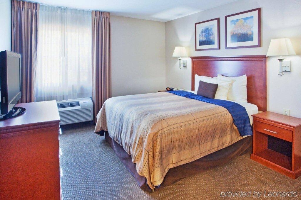 Otel Candlewood Suites Columbus Fort Benning, Columbus, foto