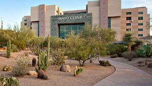 Mayo Clinic Comprehensive Cancer Center (United States, Phoenix, 5881 E. Mayo Blvd.), tıp merkezleri ve klinikler  Phoenix'den